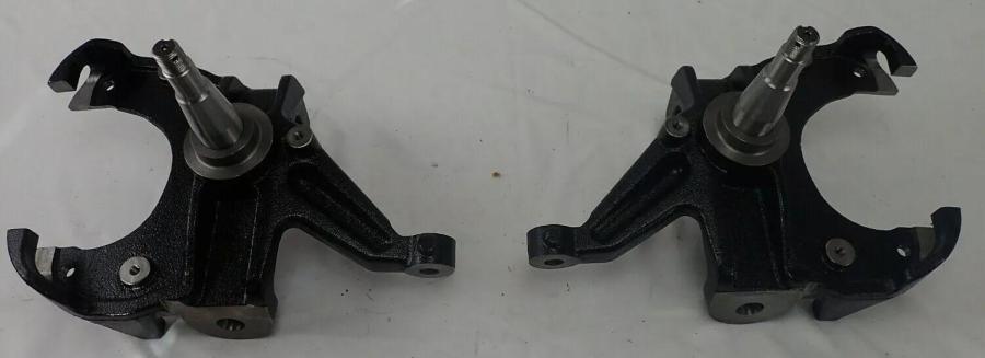 2 1/2" Square Body Drop Spindles 73-87 Chevy and GMC Truck